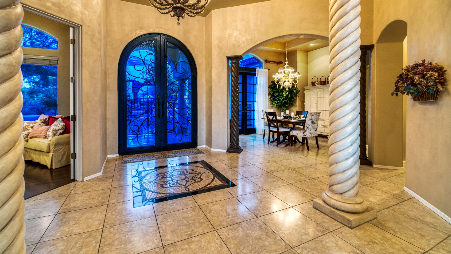 Beautify Your Home with These Tile Foyer Ideas